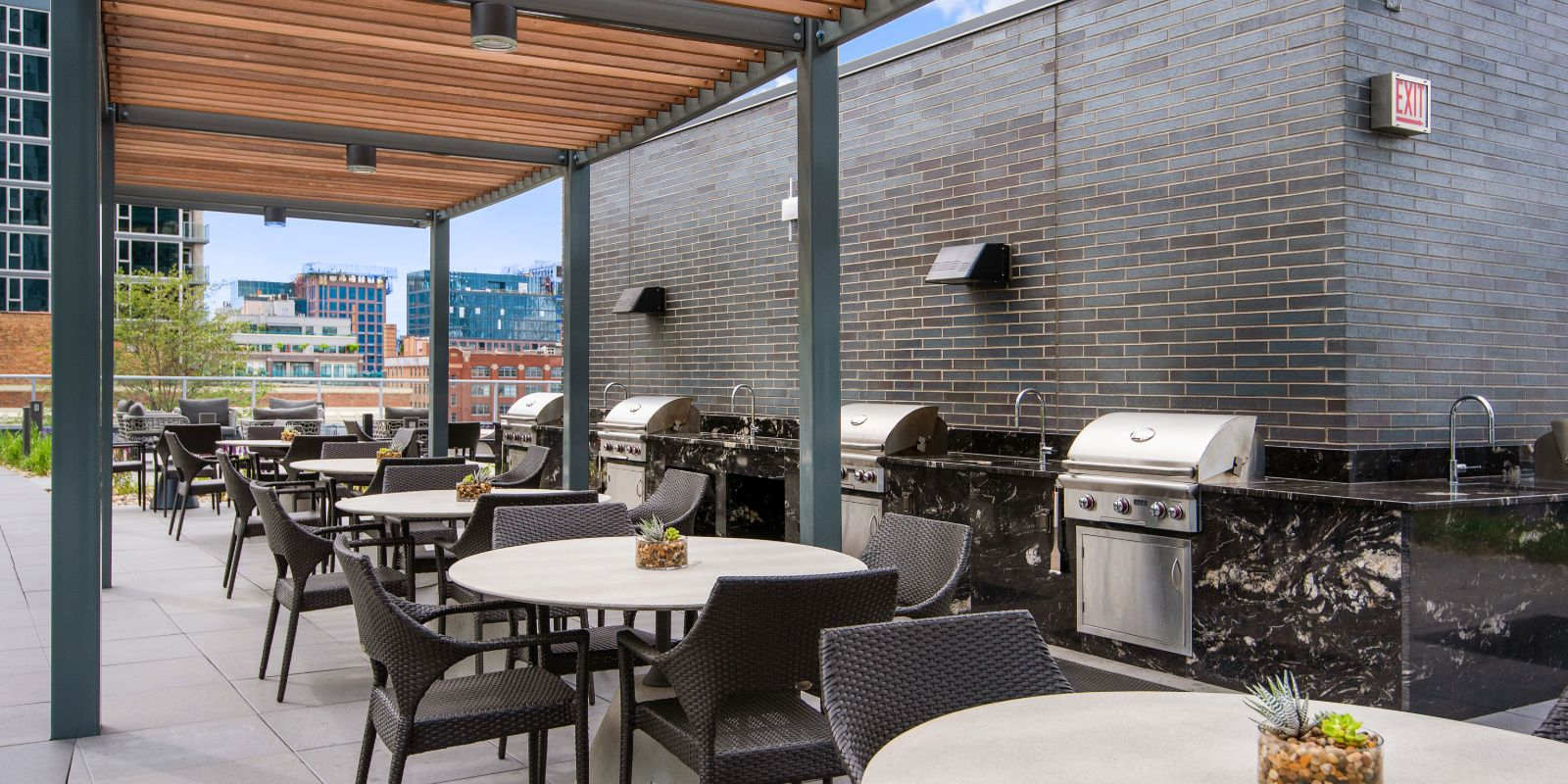 Photo Gallery | Luxury West Loop Apartments | 727 West Madison ...